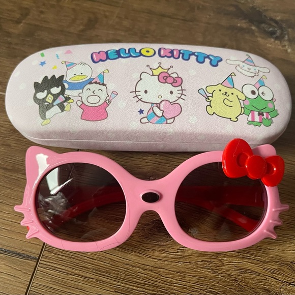 Sanrio | Accessories | Sanrionwt Childrens Hello Kitty Sunglasses And ...